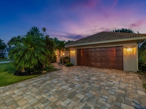 Hunters Ridge Bonita Springs Real Estate: 8 Homes for Sale